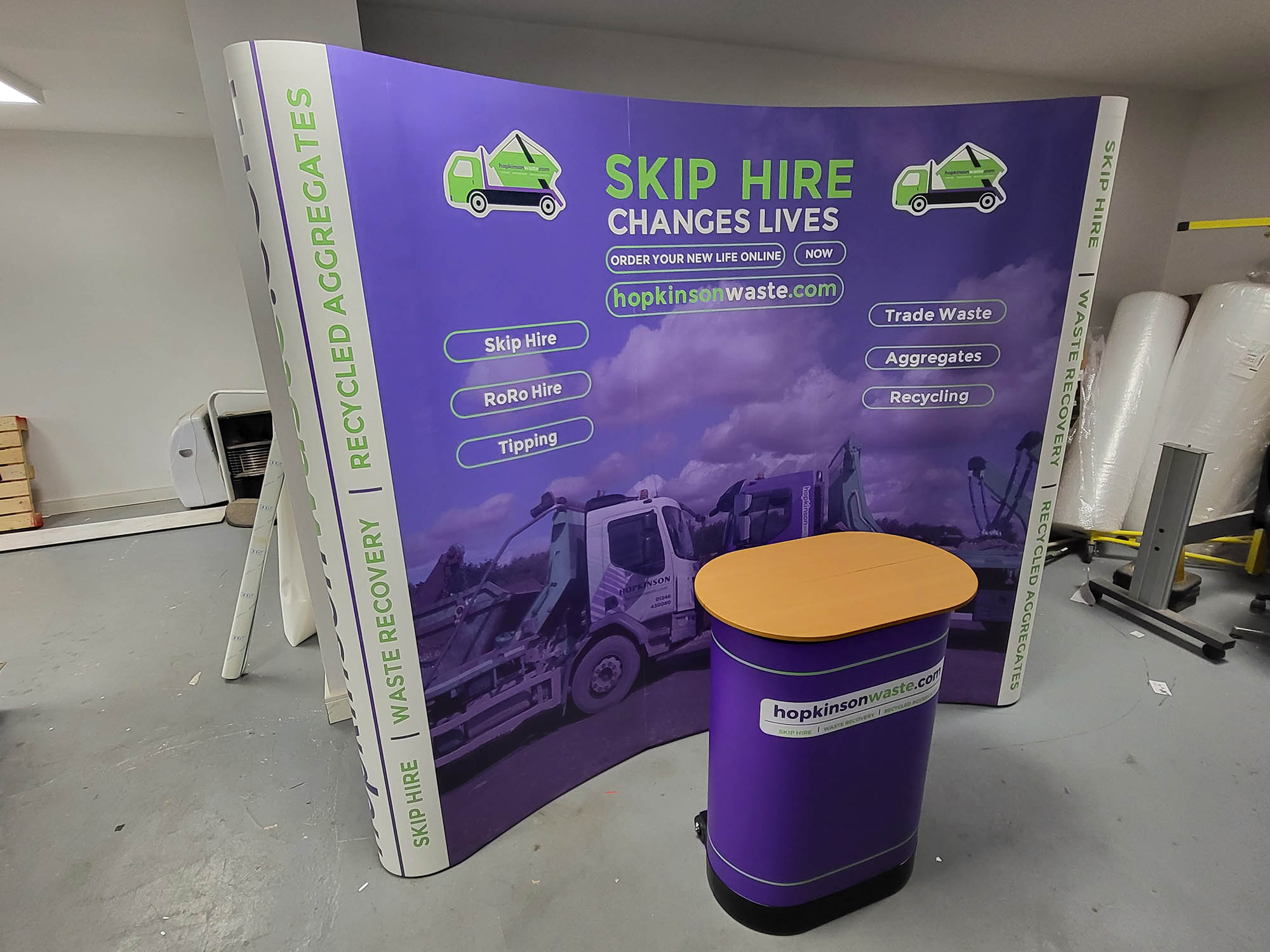 PRINT& DISPLAY – Taylormade Signs